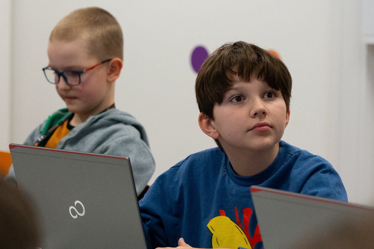 "Zamień granie na programowanie". Bezpłatne zajęcia clickON dla dzieci ...